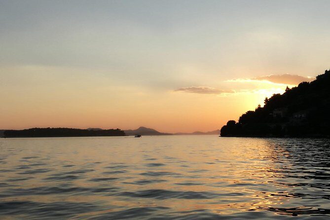 Dubrovnik: Golden Hour Sunset Cruise with Drinks - FAQs
