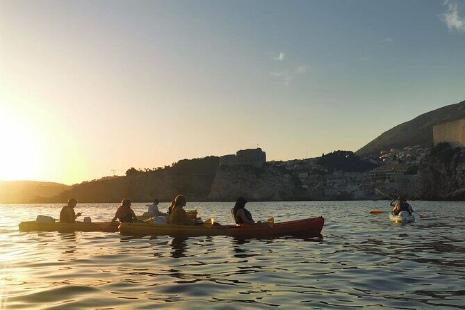 Dubrovnik: Sunset Kayak & Snorkel Tour with Wine & Water - FAQs