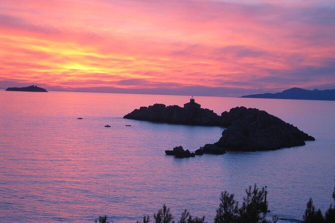 Dubrovnik Sunset Private Boat Experience - Who Should Consider This Tour?