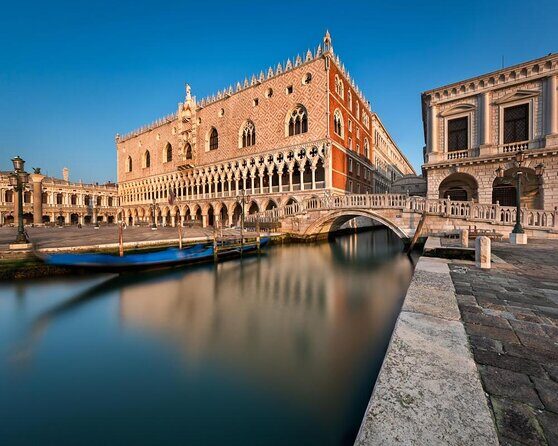 Ducal Venice, Historical Walking Tour & Skip the line Doge's Palace - Key Points