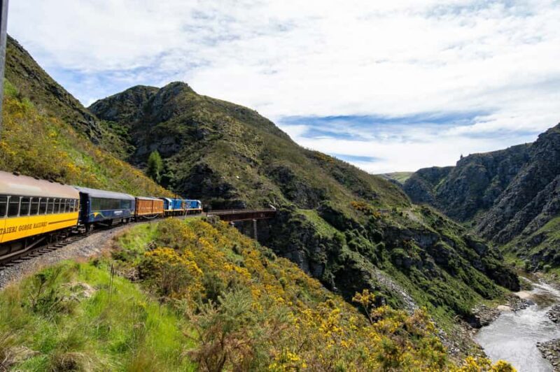 Dunedin: Scenic Railway Tour Through the Taieri Gorge - Reaching Pukerangi and the Return Journey