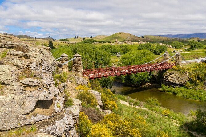 Dunedin to Queenstown One Way Tour Including Taieri Gorge Train - FAQ