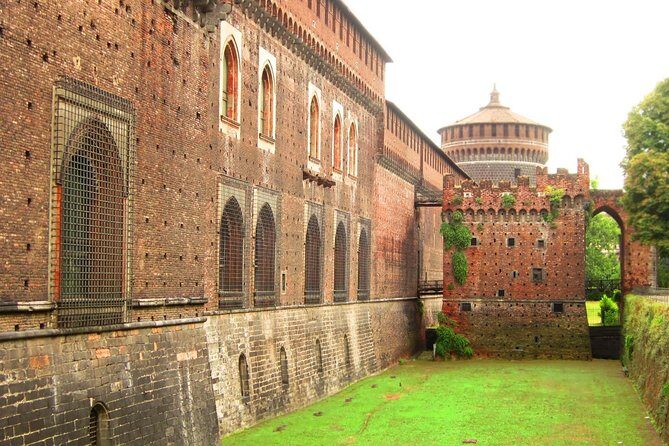 Duomo and Sforza Castle Guided Tour in Milan - Sforza Castle: A Fortress of Art and History