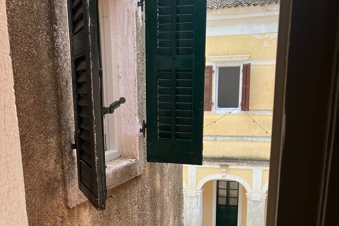 Durrells story half day - Key Points