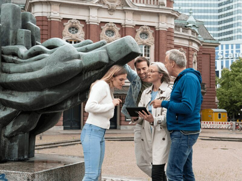 Düsseldorf-Carlstadt: Outdoor Escape Game with Game Master - Key Points