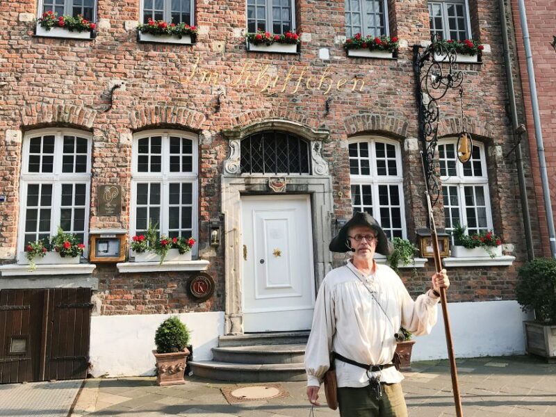 Düsseldorf: Guided Night Watchman Tour through Kaiserswerth - Key Points