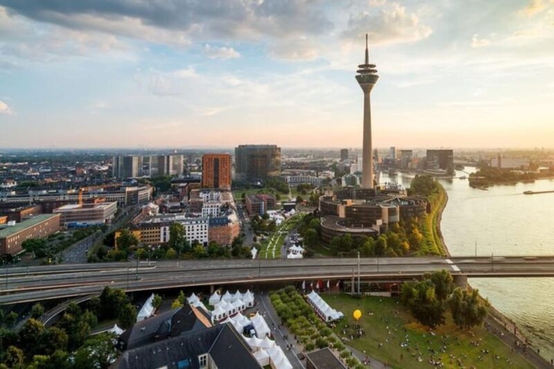 Dusseldorf : Highlights Walking tour with A Guide - Logistics and Practical Considerations