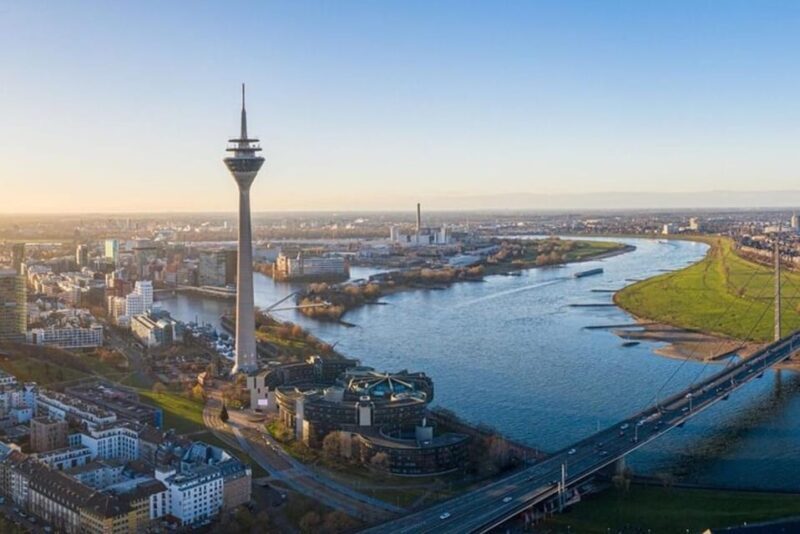 Dusseldorf : Highlights Walking tour with A Guide - FAQ
