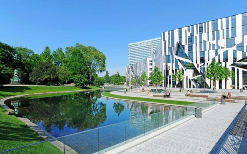 Düsseldorf: In a nutshell - the 60 minutes tour - Frequently Asked Questions