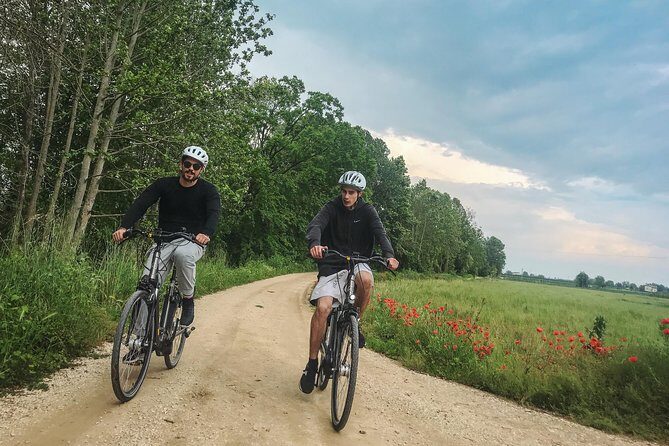 E-bike adventure among medieval castles and old villages - Weather and Cancellation Policy