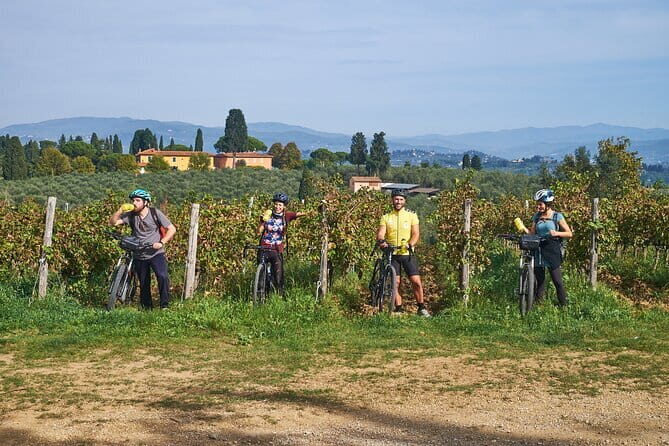 E-bike Chianti Classico & Tuscany tour with Wine & Lunch at Farm - Discovering the Charm of the E-bike Chianti Classico & Tuscany Tour