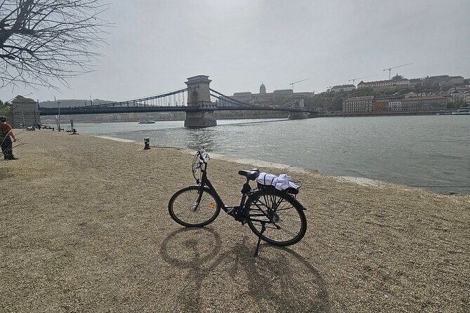 E-Bike Guided Tour in Castle Hill Budapest - Key Points