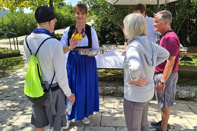 E-Bike Tour + Gourmet Snack + Wine Tasting (Small Group) - Why This Tour Is Great for You