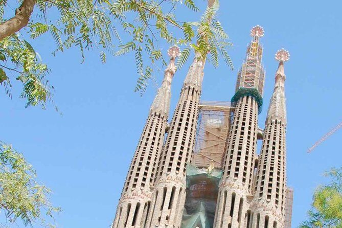 E-Bike tour in Barcelona with English Guide - Why Choose an E-Bike Tour in Barcelona?