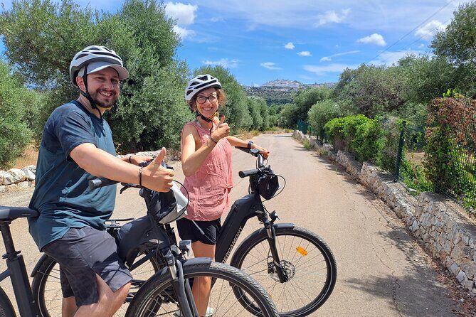 e-bike tour in the plain of the secular olive trees of Ostuni - Key Points