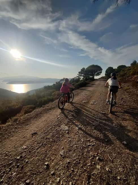 E-bike tour to Capoliveri in the Costa dei Gabbiani Private Property - Discovering the E-bike Tour to Capoliveri in the Costa dei Gabbiani Private Property