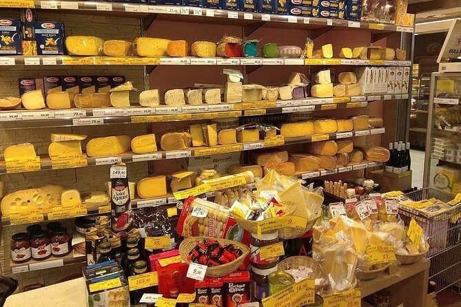 e-Scavenger hunt Leeuwarden: Explore the city at your own pace - Exploring Leeuwarden at Your Own Pace