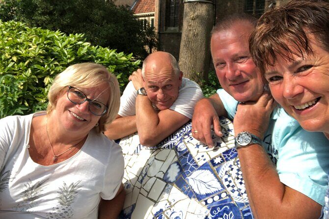 e-Scavenger hunt Volendam: Explore the city at your own pace - What to Expect from the Itinerary