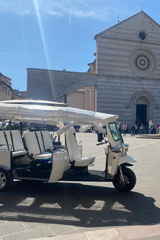 E - Tuk Panoramic Tour Assisi with audio guides - A Detailed Look at the Assisi E-Tuk Tour