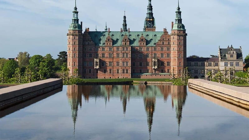 Easy Pace Tour of Kronborg Castle and Frederiksborg Palace - Key Points