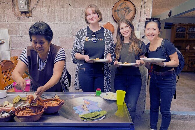 Eat in a local house & access to restricted areas in Teotihuacan - Analyzing the Value