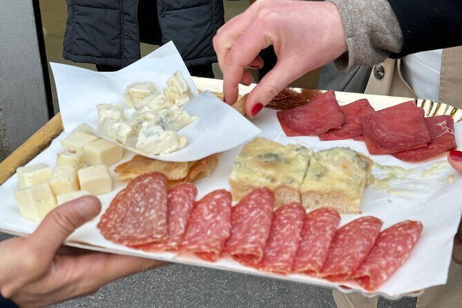 Eating Milan Street Food Tour with Guided Tasting and Sightseeing - Key Points