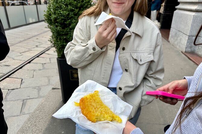 Eating Milan Street Food Tour with Guided Tasting and Sightseeing - In Summary