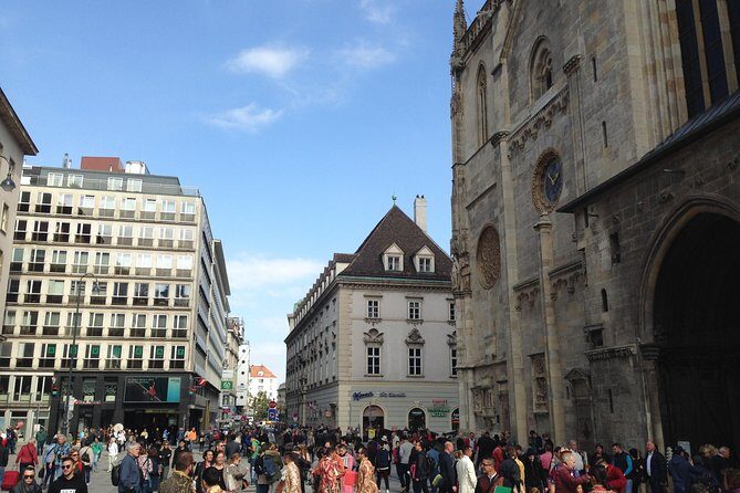 eBike Vienna 90min guided tour - use ebike for the whole day - The Sum Up