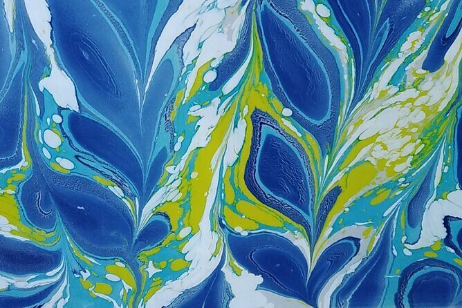 Ebru Marble Art / Ancient technique of marble painting on water - A Complete Look at the Ebru Marble Art Tour in Terceira