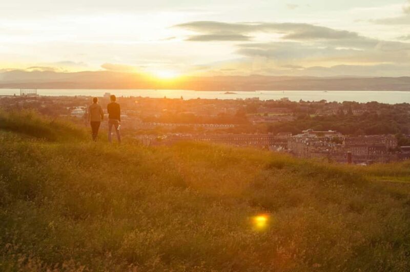 Edinburgh: Arthur's Seat Sunrise Hike with Mountain Guide - Key Points