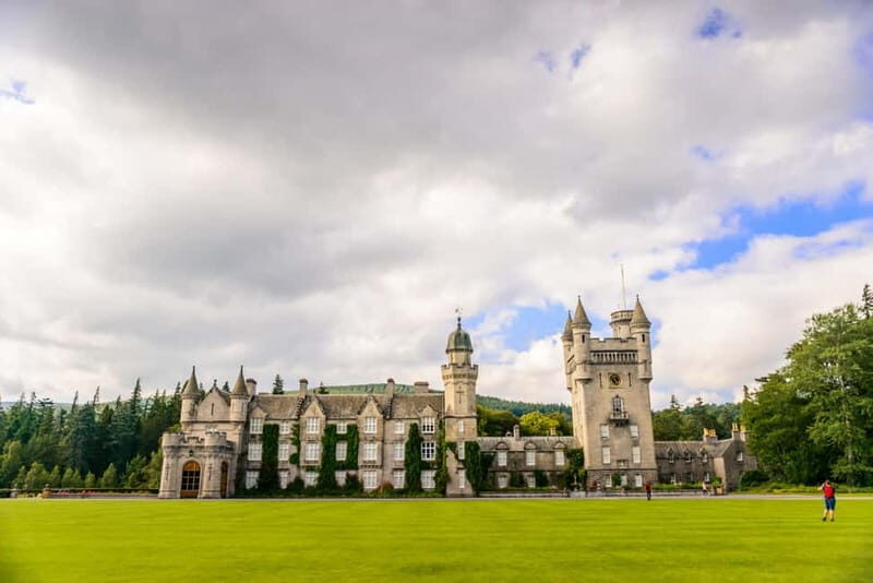 Edinburgh: Balmoral Castle and Scone Palace Royal Tour - Key Points