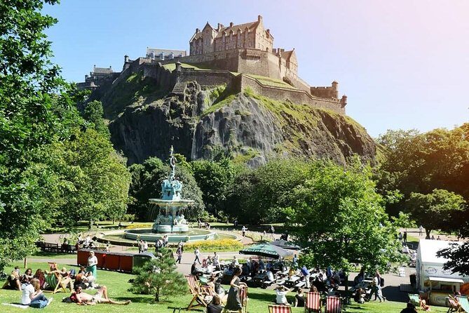 Edinburgh Castle Guided Walking Tour in English - Authentic Insights from Reviews