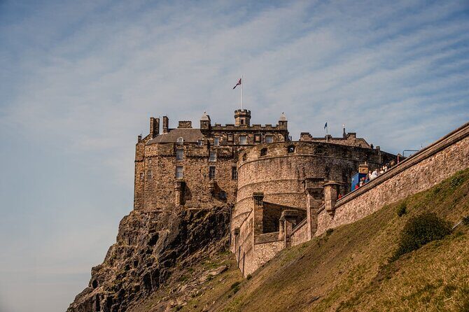 Edinburgh Castle Tickets & Tour - Local Scottish Guide In a Kilt - Key Points