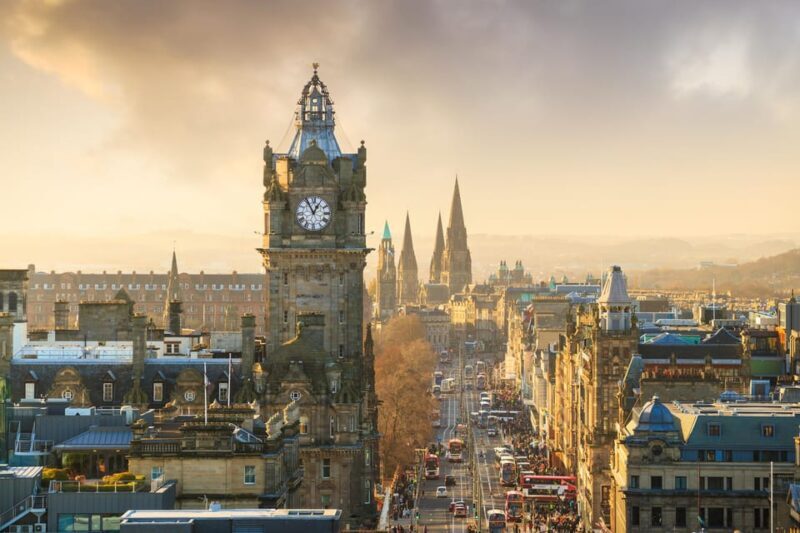 Edinburgh: City Highlights Walking Tour - Exploring Edinburgh’s City Highlights: A Walk Through History and Legends