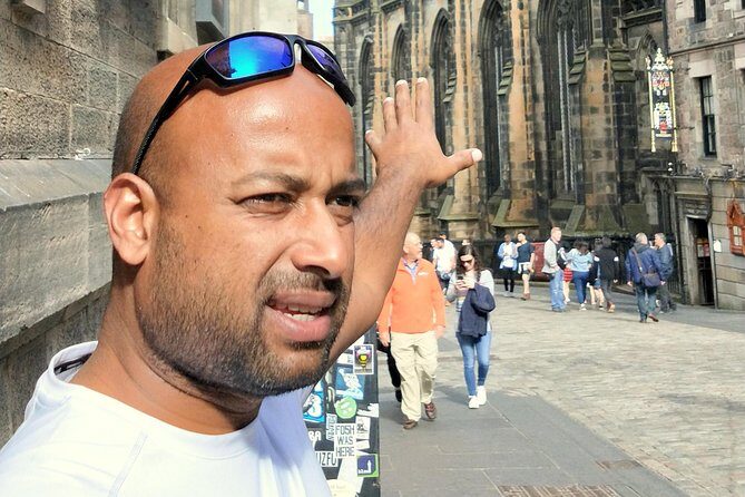 Edinburgh City Walking Tour, Discover Old Town, Royal Mile with a Local Expert! - Key Points  