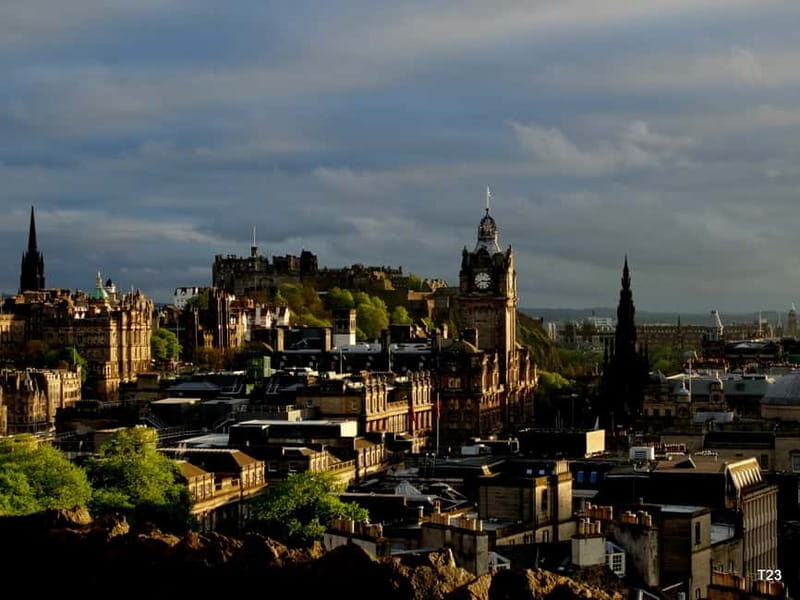 Edinburgh: Dark History Royal Mile Walking Tour - Introduction