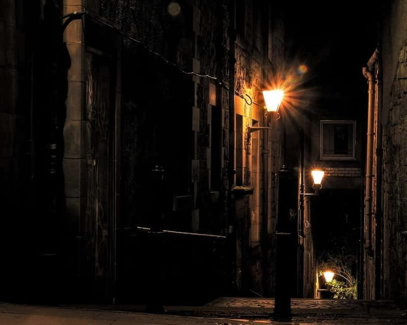 Edinburgh: Dark History Royal Mile Walking Tour - What Makes This Tour Special?