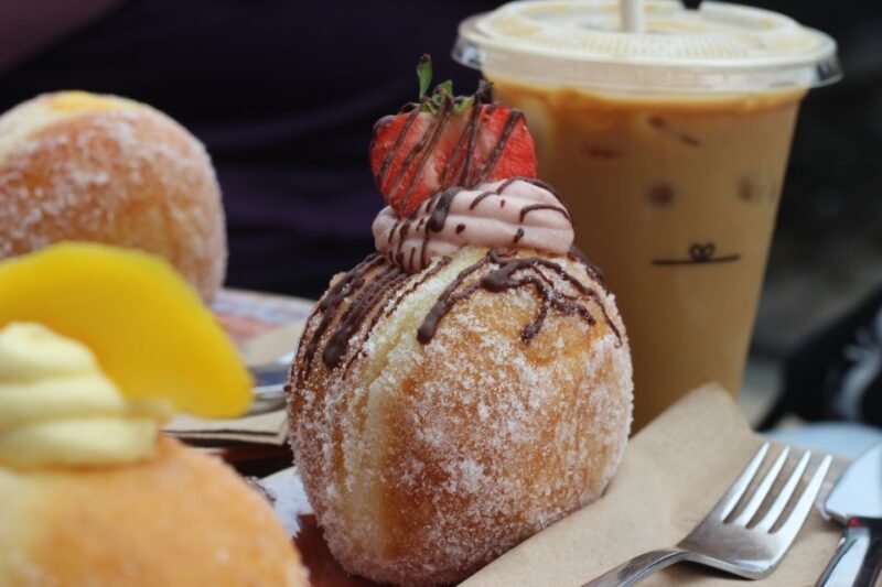 Edinburgh: Donuts, Sweet Treats & the Royal Mile Adventure - Who Would Love This Tour?