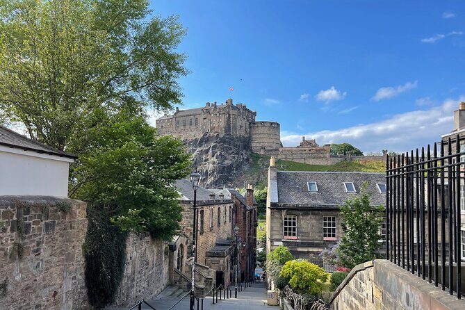 Edinburgh Experience By Car - Key Points  