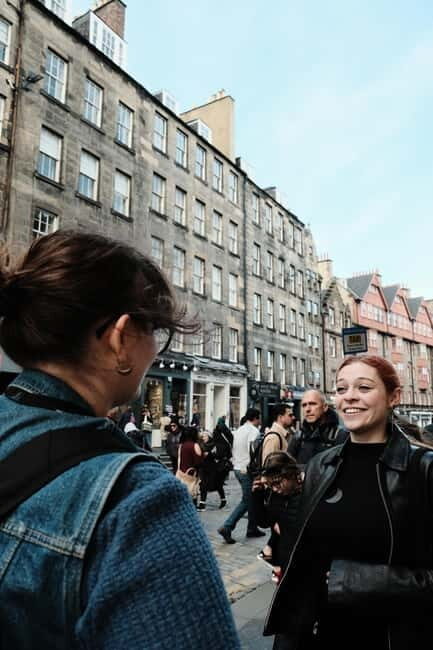 Edinburgh: Folklore & History Walking Tour - Key Points  