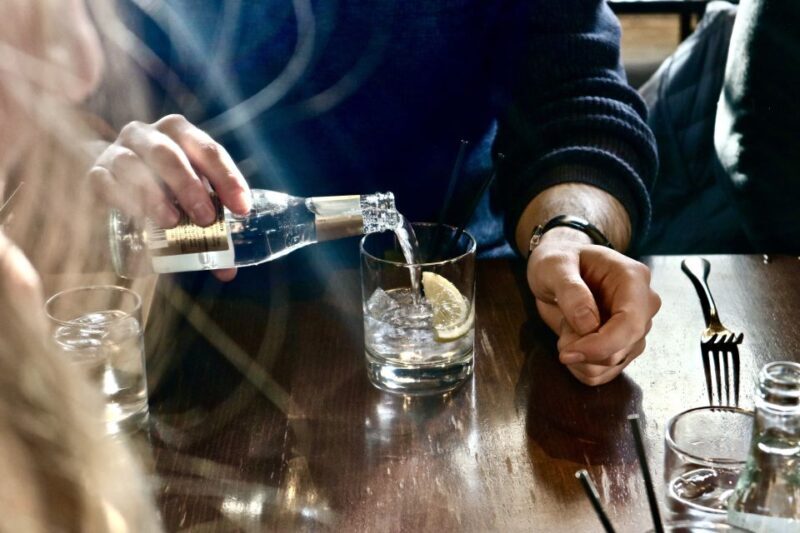 Edinburgh: Food Tour with Scotch, Haggis, Secret Dish & More - Introduction to Edinburgh’s Food Scene