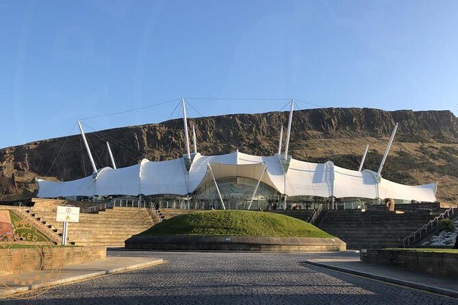 Edinburgh Full-Day Guided Private Tour in a Premium Minivan - Why Choose a Private Tour in Edinburgh?