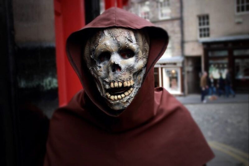 Edinburgh Ghosts & Gore Walking Tour - What is the Edinburgh Ghosts & Gore Walking Tour?