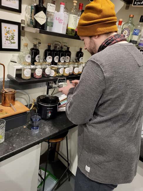 Edinburgh: Gin Distillation Workshop with Gin Tasting - A Closer Look at the Edinburgh Gin Distillation Workshop