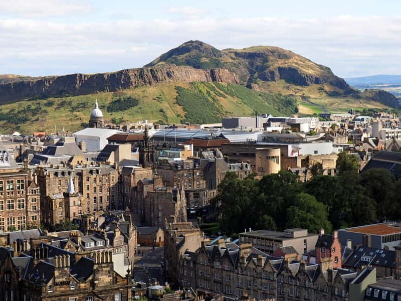 Edinburgh: Guided Hike to Arthur's Seat and Holyrood Park - Discovering Holyrood Park and Arthur’s Seat: A Natural Escape in Edinburgh