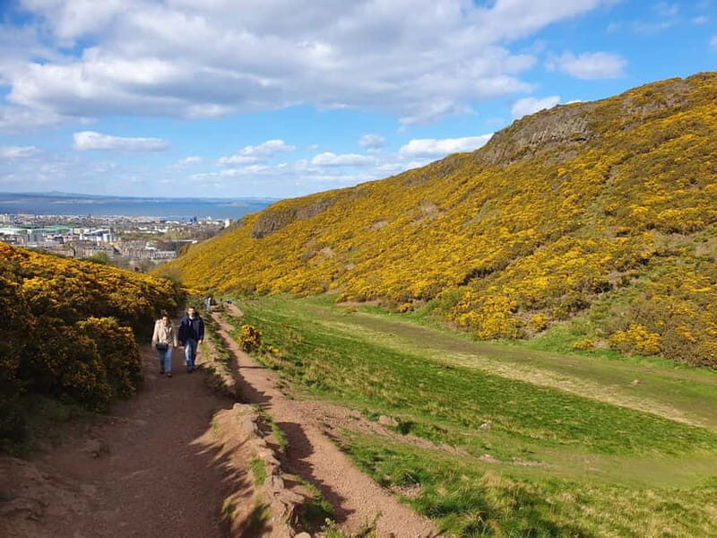 Edinburgh: Guided Hike to Arthur's Seat and Holyrood Park - Exploring Holyrood Park’s Natural and Cultural Heritage