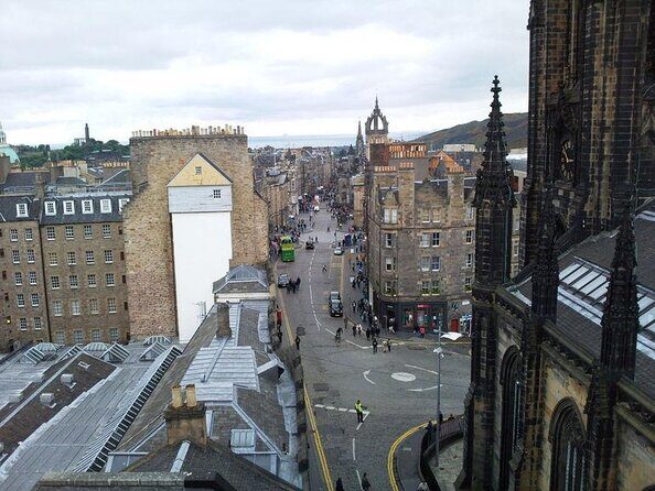 Edinburgh Historical Gems Tour with Whisky & Local Flavours - Key Points