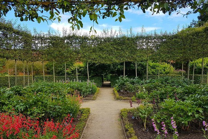 Edinburgh: Holy Island, Alnwick Castle & Kingdom of Northumbria - Transportation & Comfort