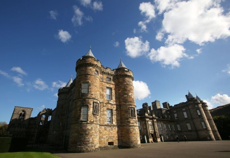 Edinburgh: Palace of Holyroodhouse Entry Ticket - The State Apartments: A Window into Royal Tastes