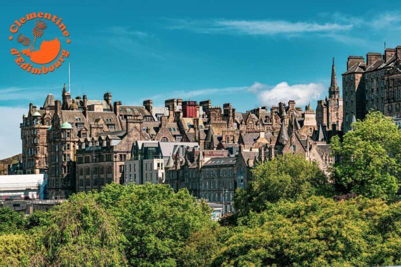 Edinburgh: Private Walking Tour in French with Clémentine - Gladstone’s Land (Pass By)